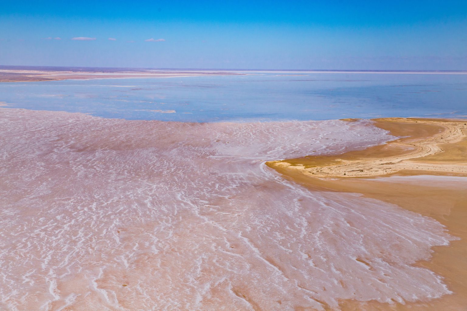 Simple travel guide to Kati Thanda-Lake Eyre by air